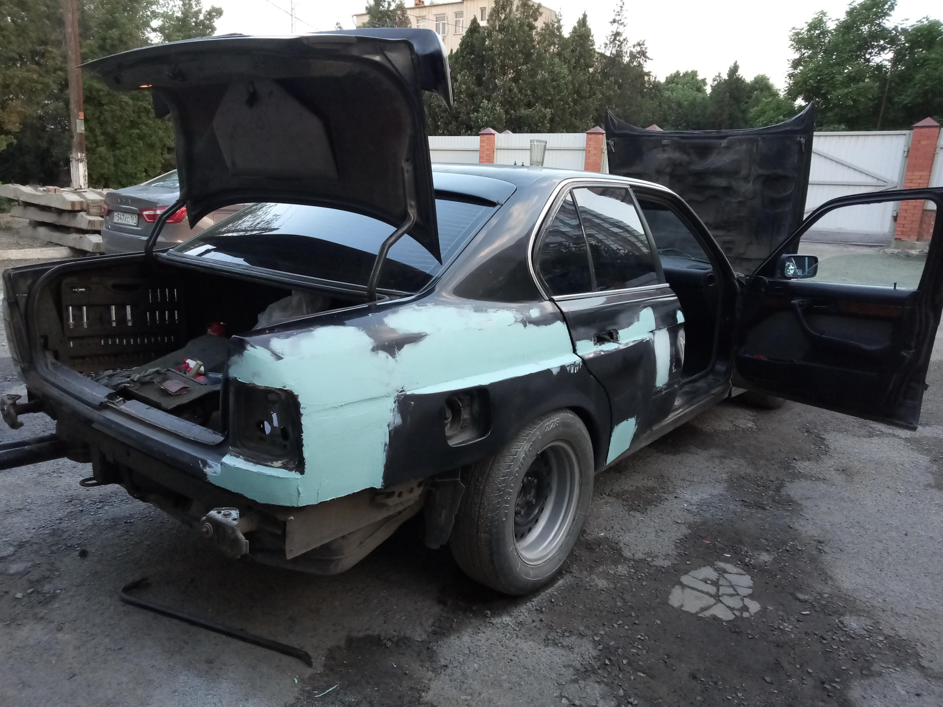 Расширение е34 . Шпаклевка . Пародия Koenig Specials — BMW 5 series ...