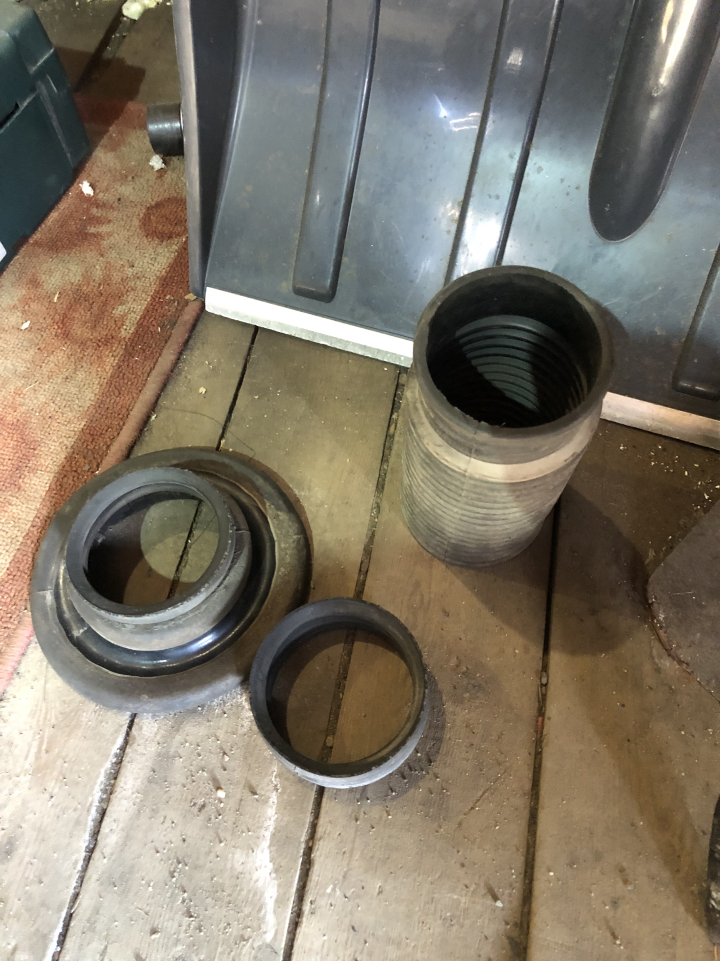 Опорные подшипники и пыльники амортизаторов — Toyota Highlander (XU50 ...