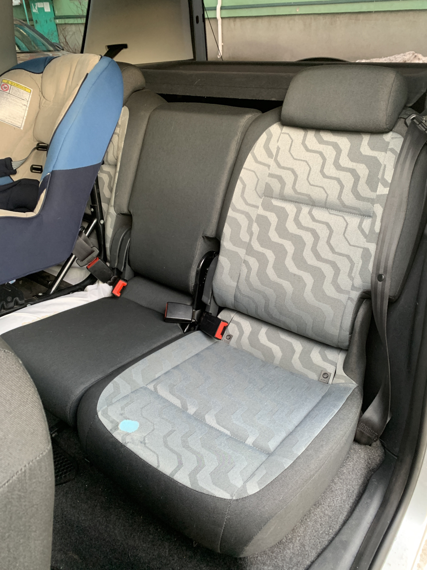 Заднее центральное сидение yeti — Skoda Roomster, 1,4 л, 2008 года ...