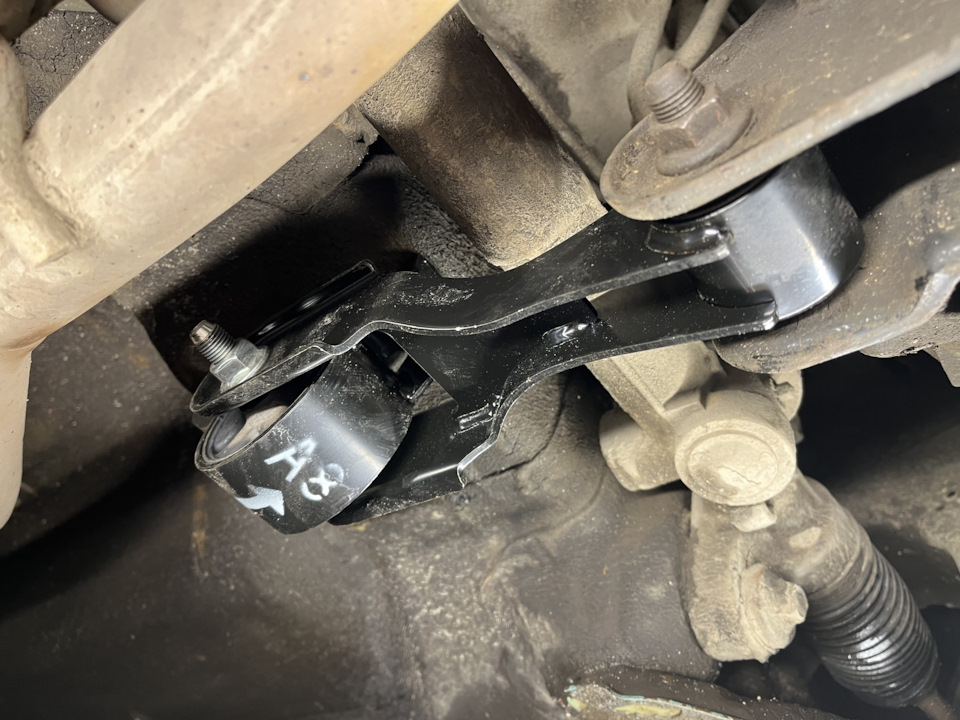 Подушка двигателя задняя, она же подушка АКПП — 2 — Chevrolet Spark ...