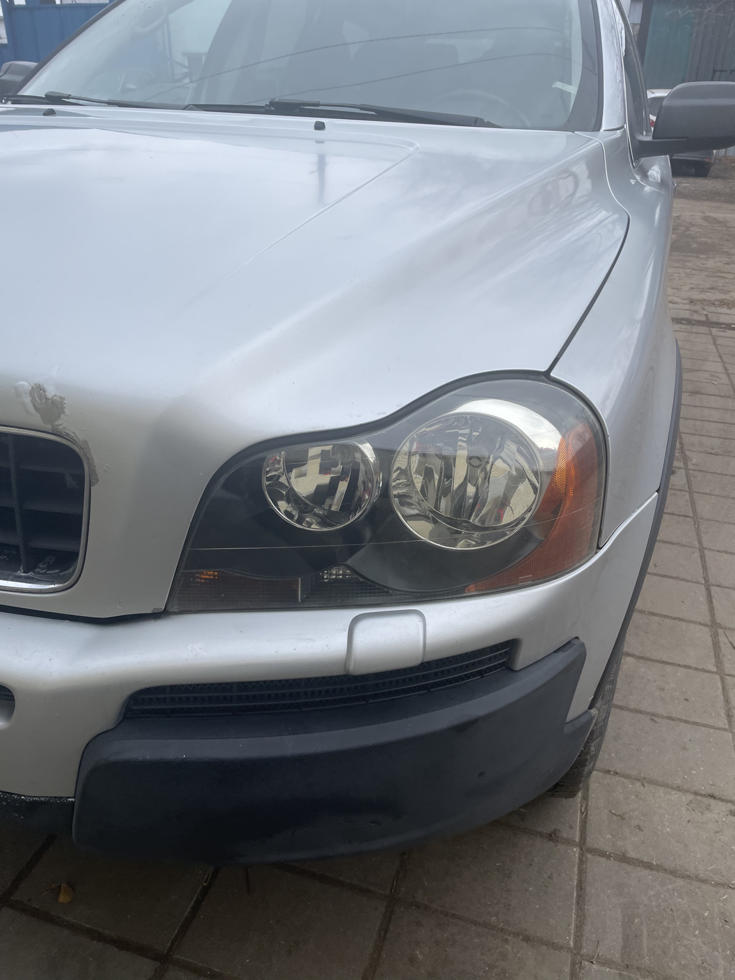 Лопнул шланг тормозной системы — Volvo XC90 (1G), 2,5 л, 2004 года ...