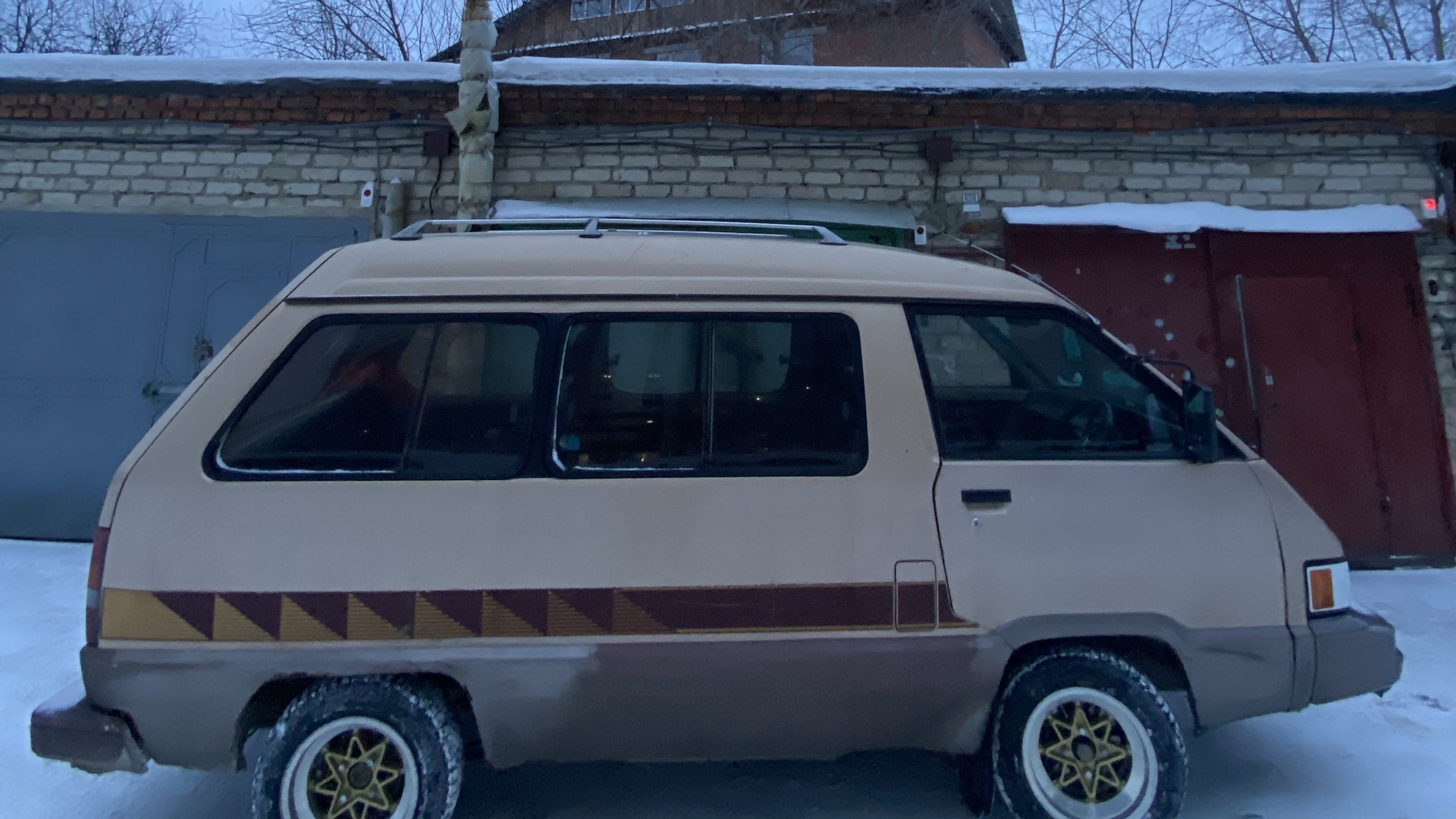 Toyota Master Ace Surf 2.0 бензиновый 1984 | на DRIVE2