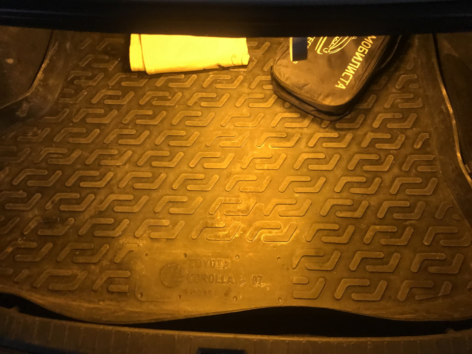 Мягкий коврик в багажник — Toyota Corolla (140/150), 1,6 л, 2007 года ...