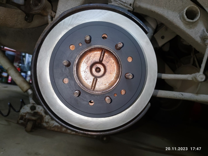 277. Замена задних тормозных дисков и колодок (Toyota 42431-60201 ...