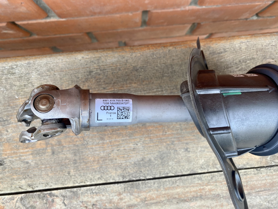 Крестовина рулевого вала под замену. — Audi A4 (B9), 2 л, 2018 года ...