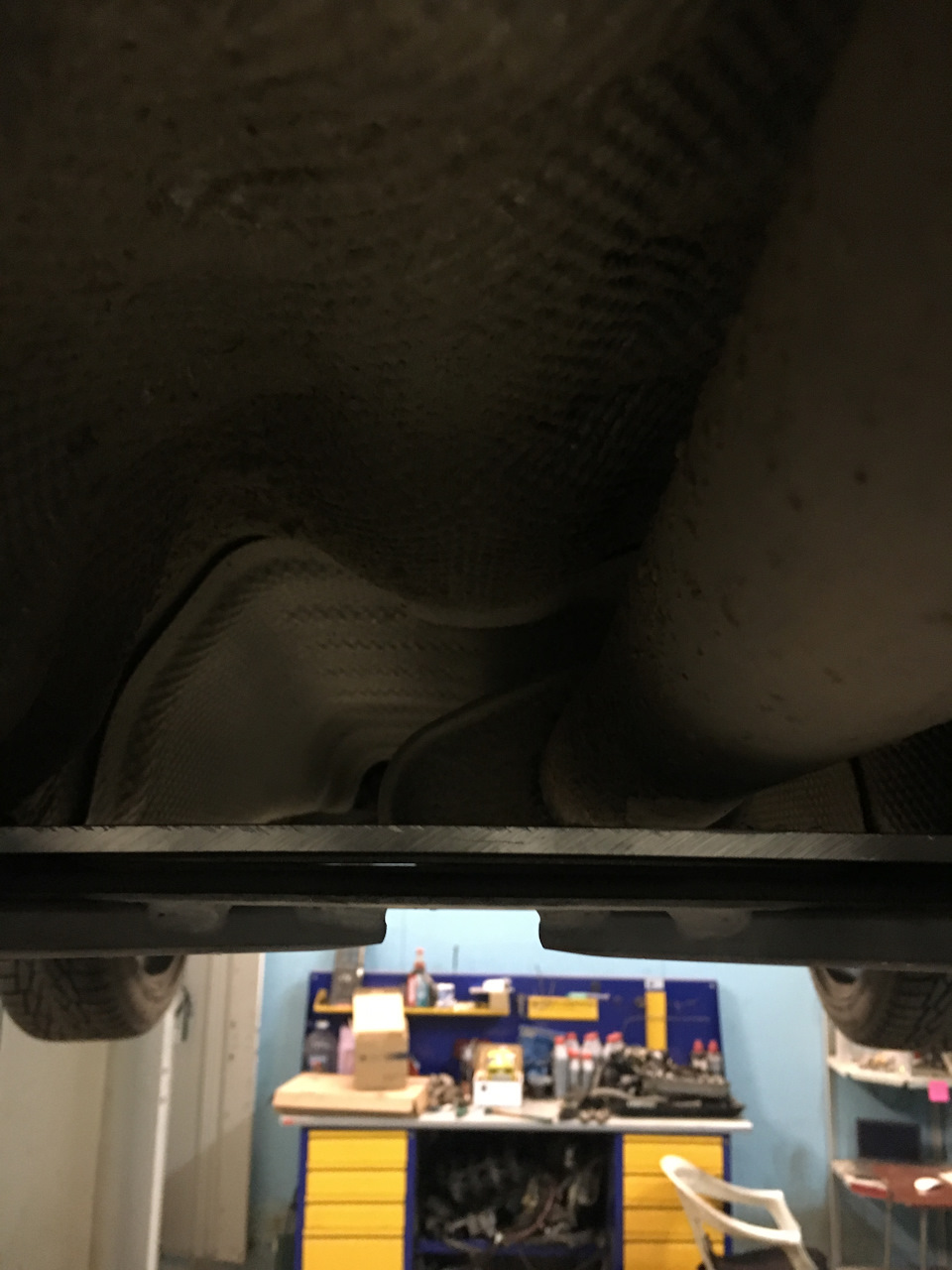 В каждом BMW должно быть что-то от М. Задняя распорка с усиливающей ...