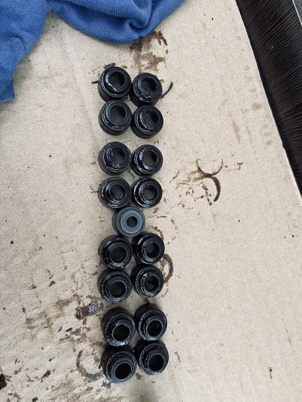 ️23. Замена прокладки ГБЦ и маслосъемных колпачков — Hyundai Accent (2G ...