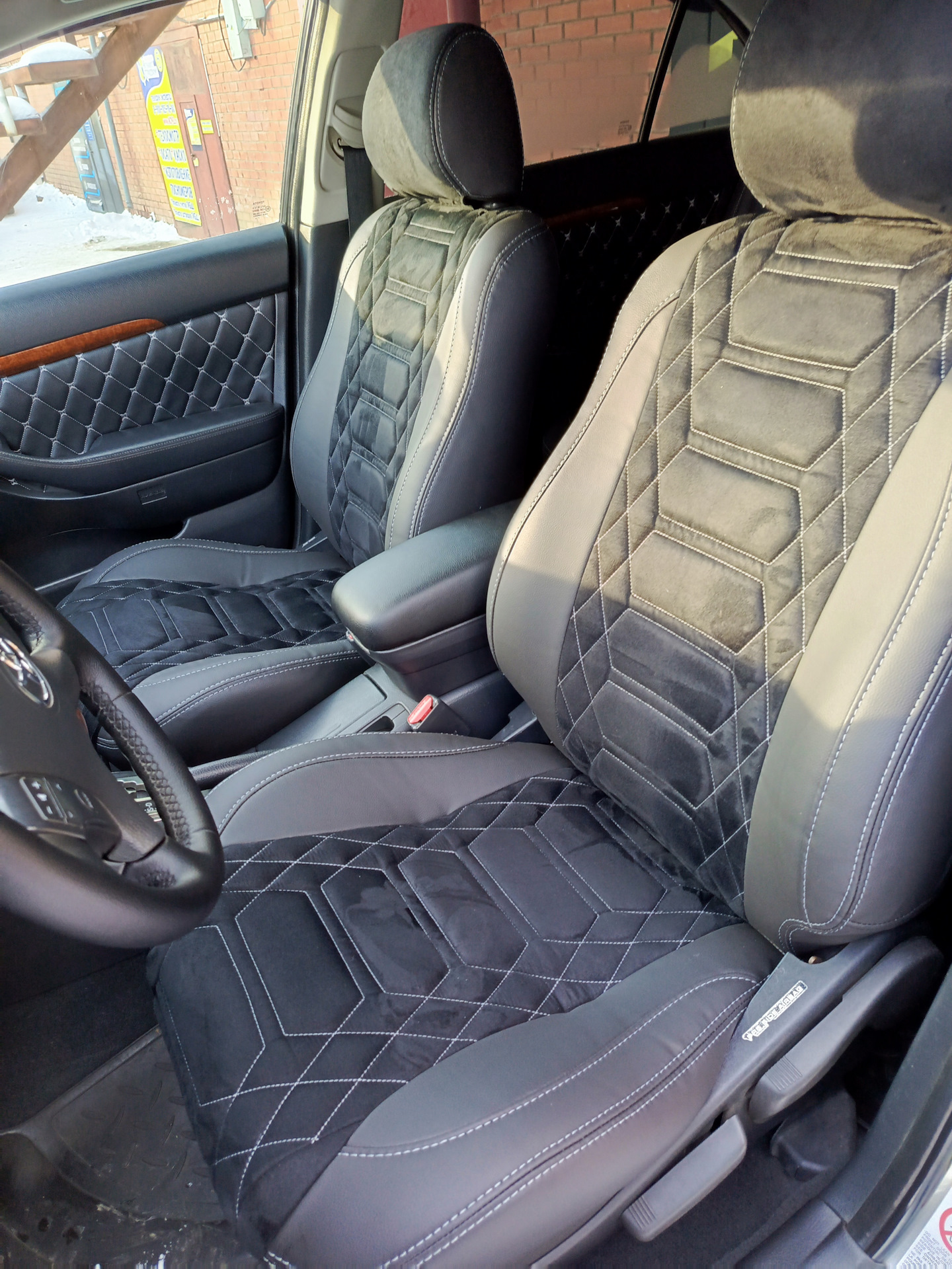 Чехлы "Анаконда" — Toyota Avensis II, 1,8 л, 2007 года | тюнинг | DRIVE2