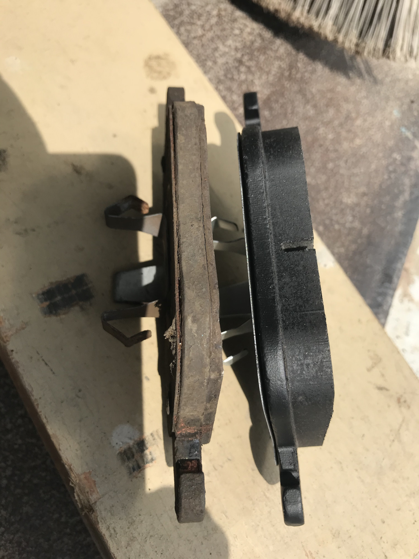 Замена передних тормозных колодок и проточка дисков. — Volvo S60 (2G ...