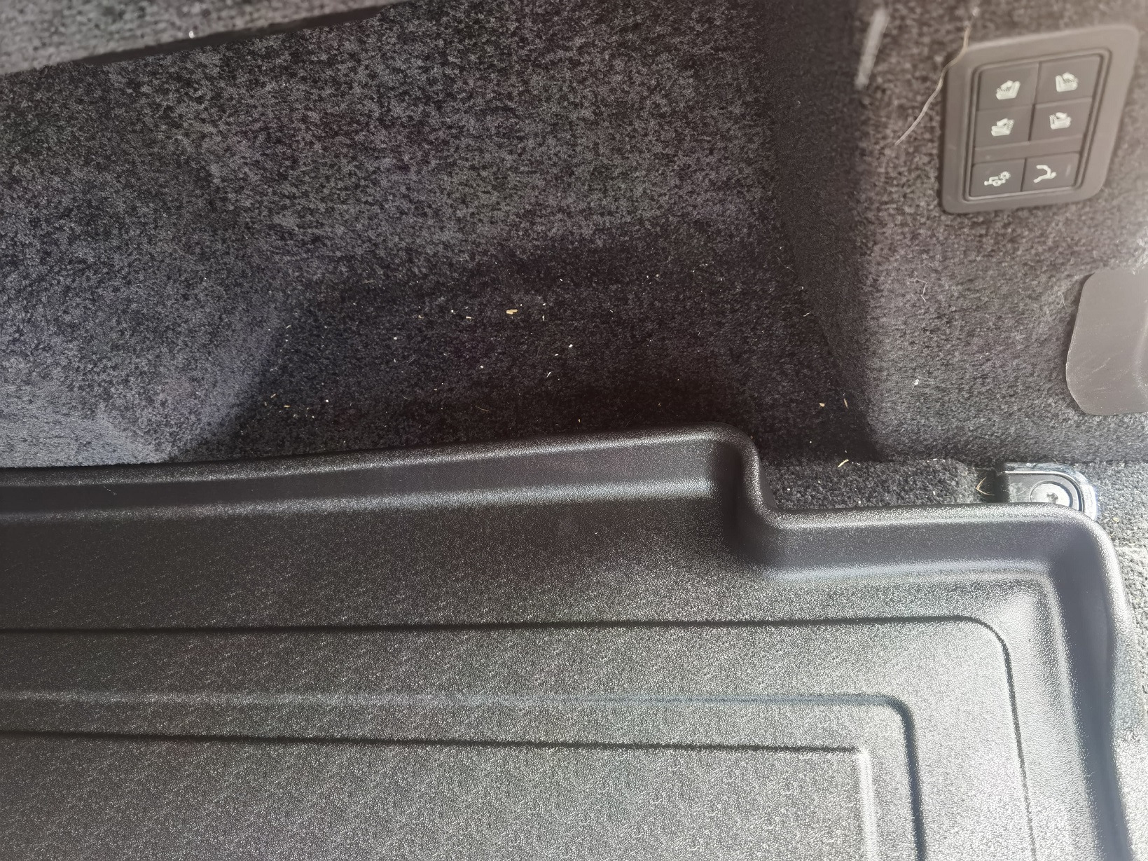Ванночка в багажник — Land Rover Range Rover (4G), 4,4 л, 2017 года ...