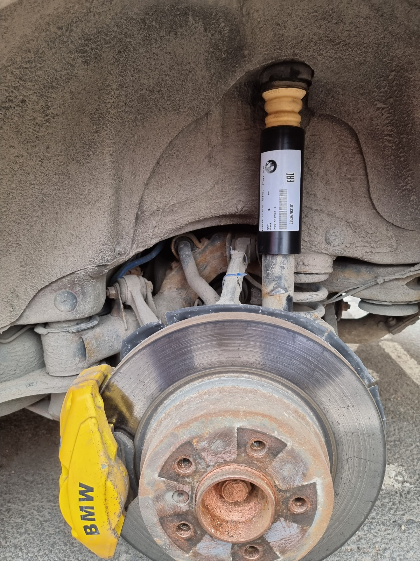 Замена отбойников амортов — BMW 1 series Coupe (E82), 3 л, 2008 года ...