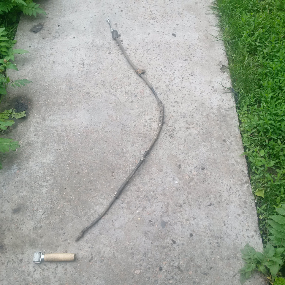 Замена вентилятора охлаждения двигателя — Lada 4x4 3D, 1,7 л, 2012 года ...