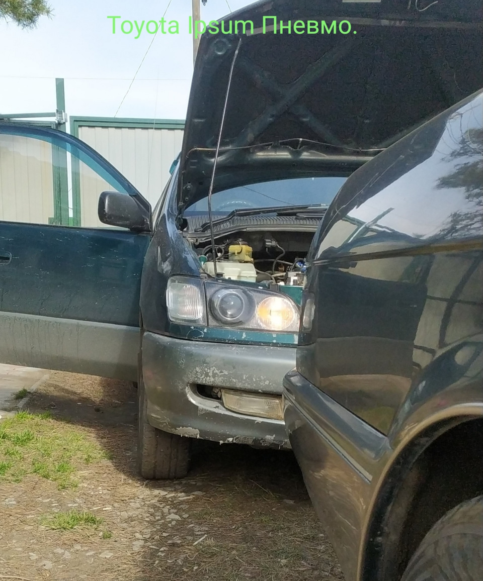 Дальний в пол накала как ДХО. — Toyota Ipsum (10), 2 л, 1996 года ...