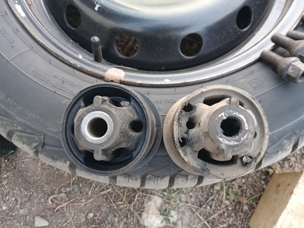 Сайлентблоки балки БРТ логан — Renault Logan (1G), 1,6 л, 2010 года ...