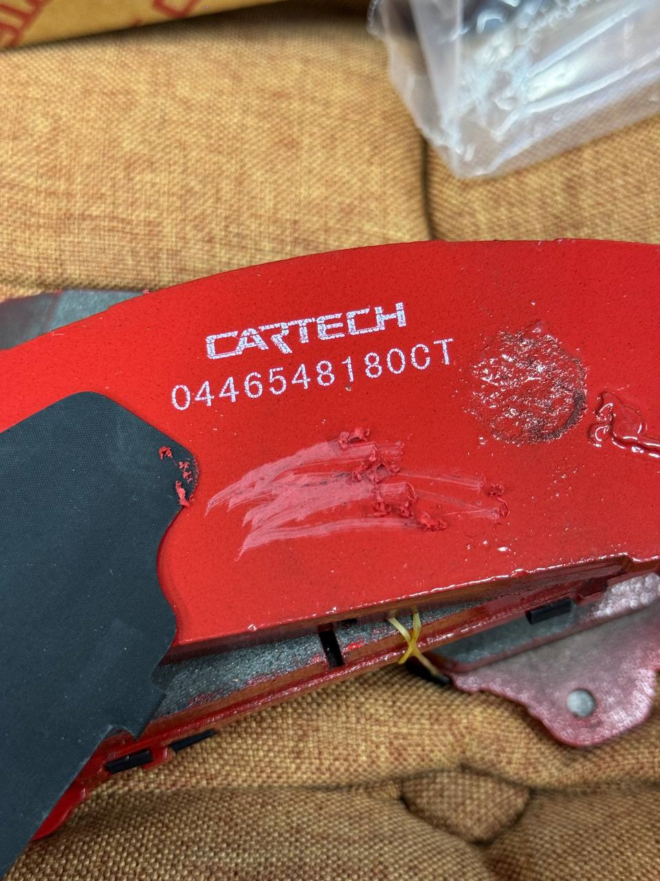 Колодки под ковры и салон — cartech 04465 48180 CT — Lexus RX (4G), 2 л ...