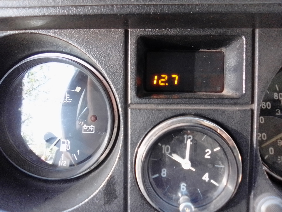 Вольтметр — Lada 2105, 1,3 л, 1983 года | тюнинг | DRIVE2