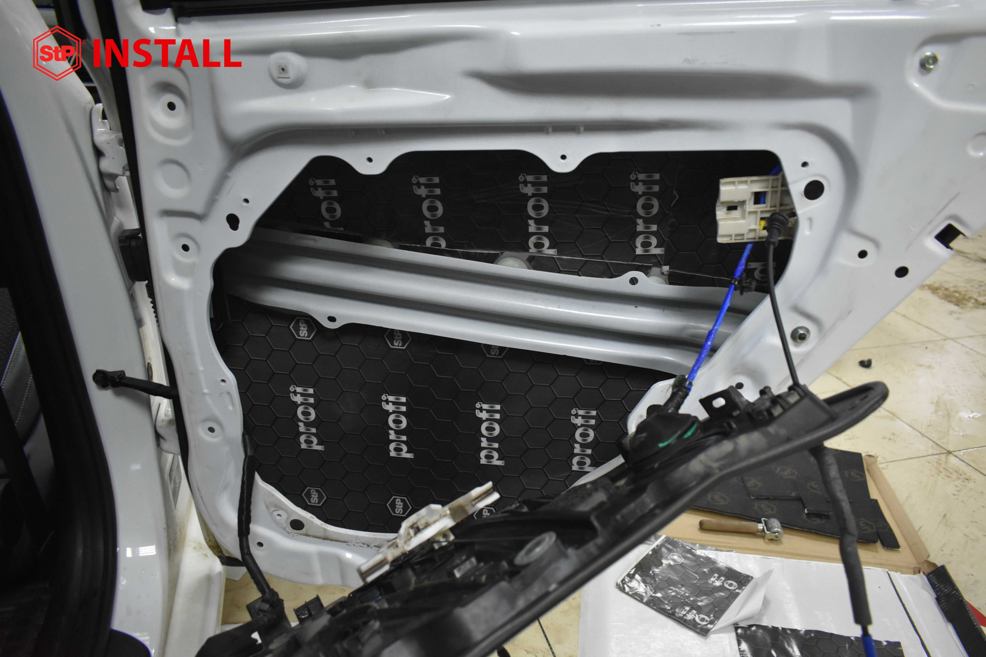KIa Ceed. Шумоизоляция дверей по варианту Profi. — STP-Install на DRIVE2