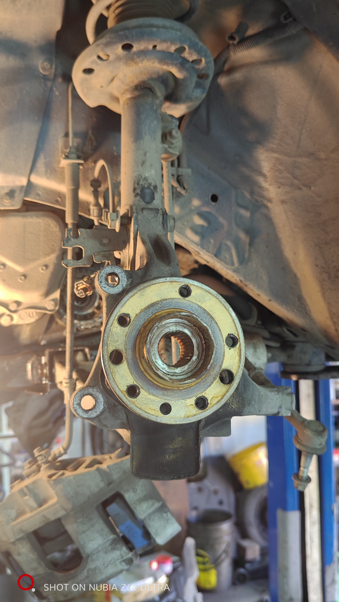 Замена сальника привода F17 — Opel Vectra C, 1,8 л, 2002 года | визит ...