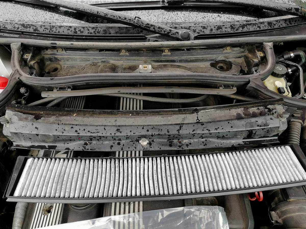 Запись №4. Замена салонного фильтра — BMW 3 series (E46), 2 л, 1999 ...