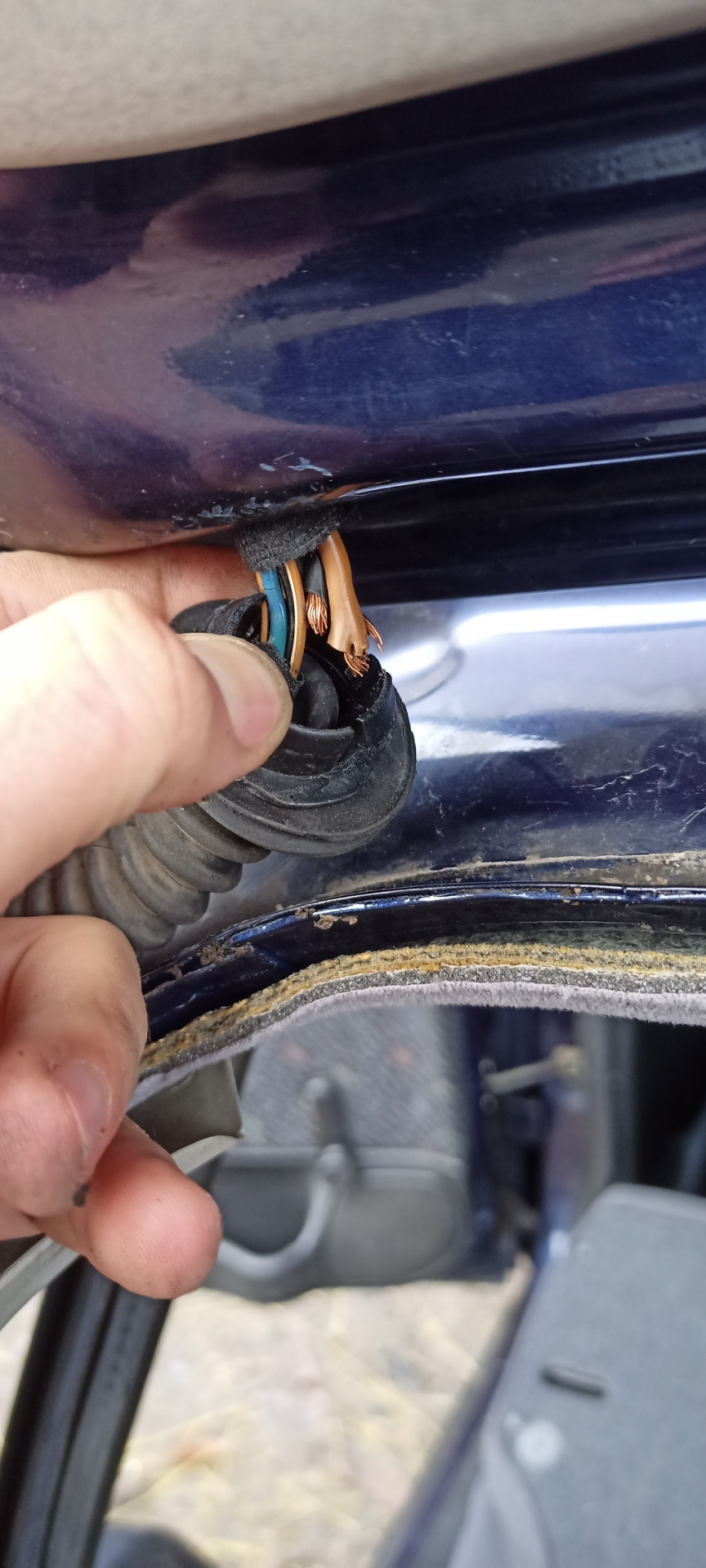 Обрыв проводки на заднюю дверь — Opel Astra G, 1,6 л, 2002 года ...
