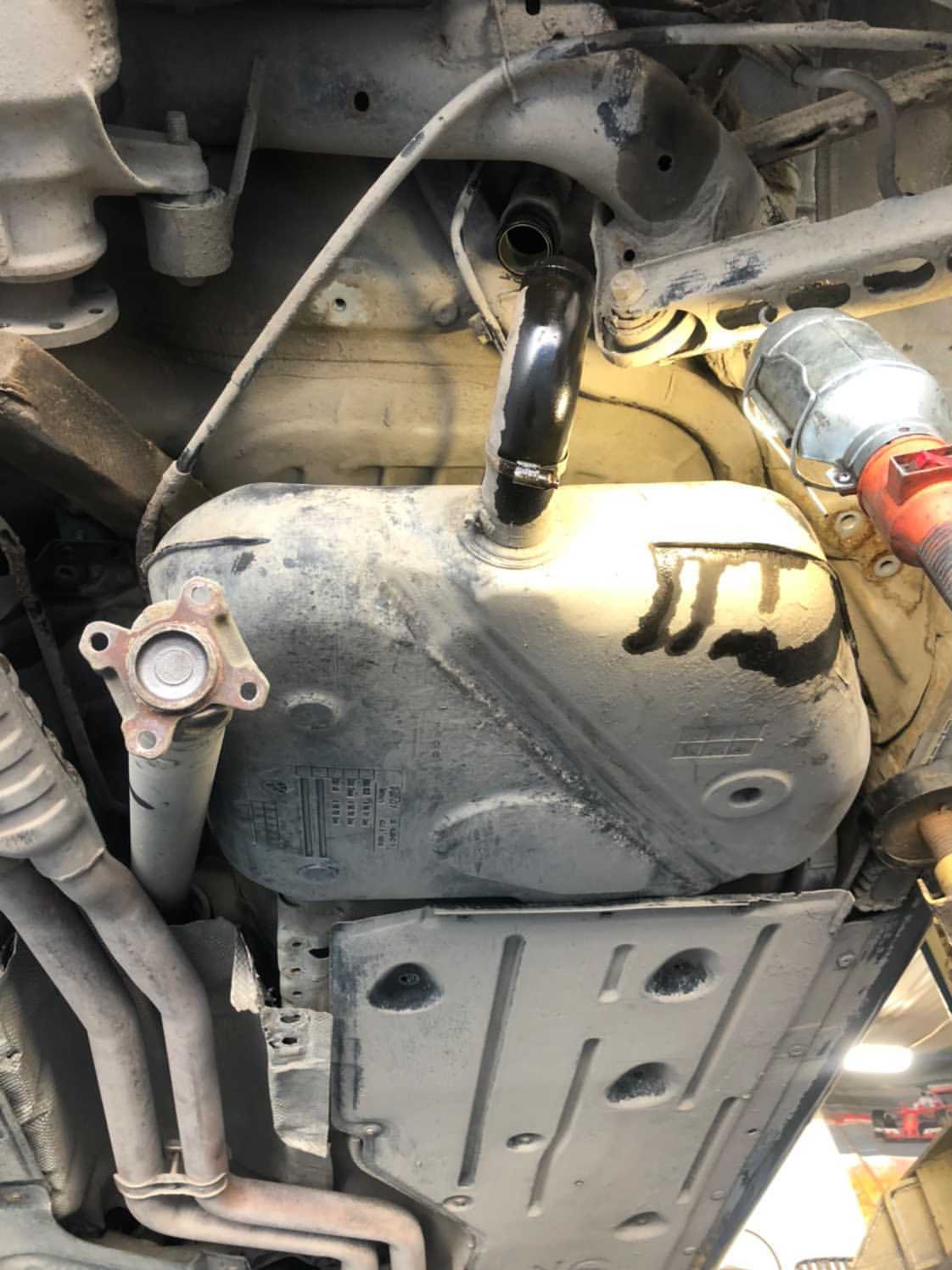 #81 Течь бензина при полном баке — — BMW 3 series (E90), 3 л, 2005 года ...