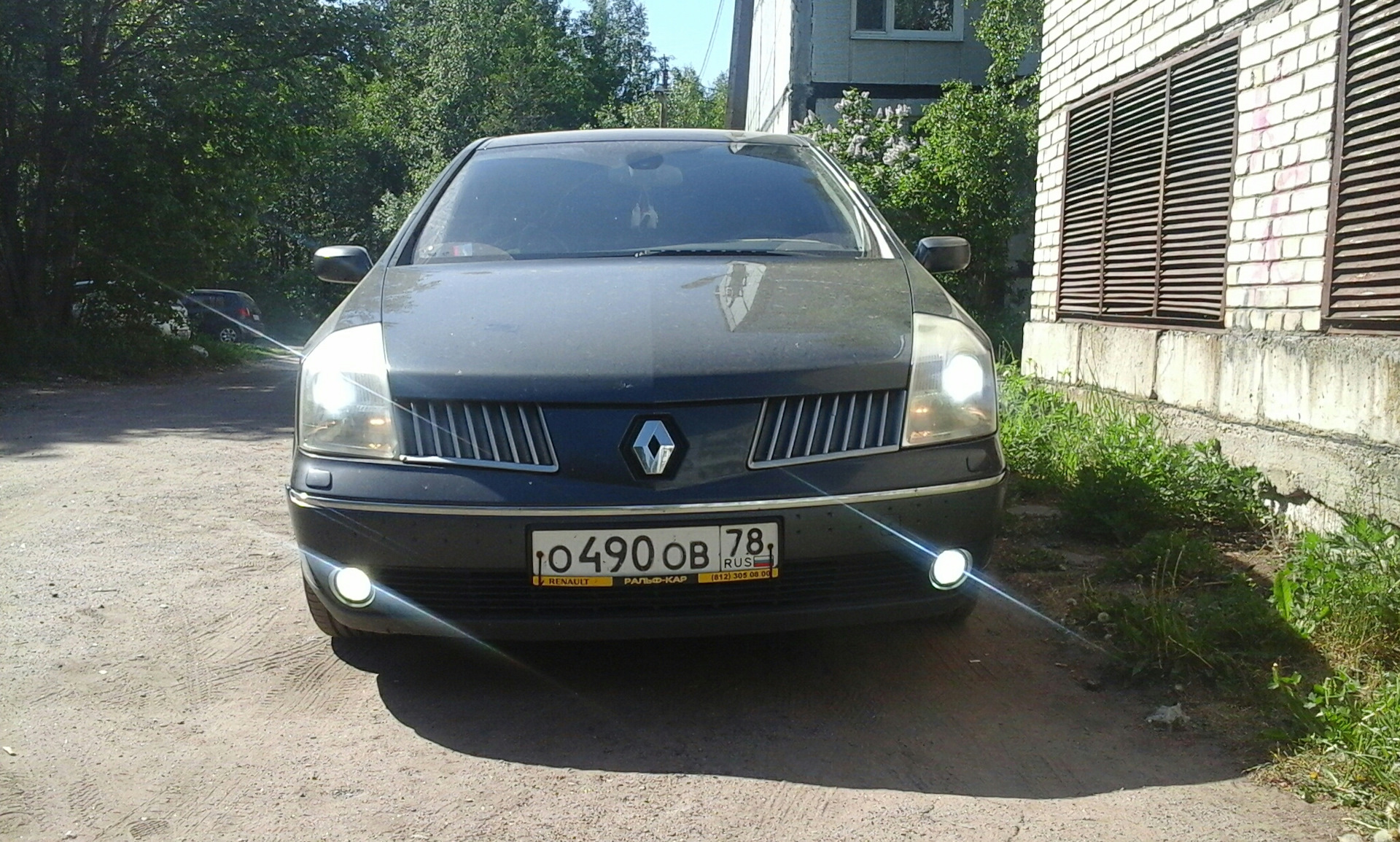 Не удержался и поставил ксенон в противотуманки — Renault Vel Satis, 2 ...