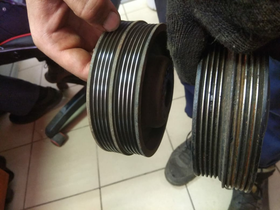 Шкив коленвала — Mitsubishi Space Star, 1,6 л, 2003 года | плановое ТО ...