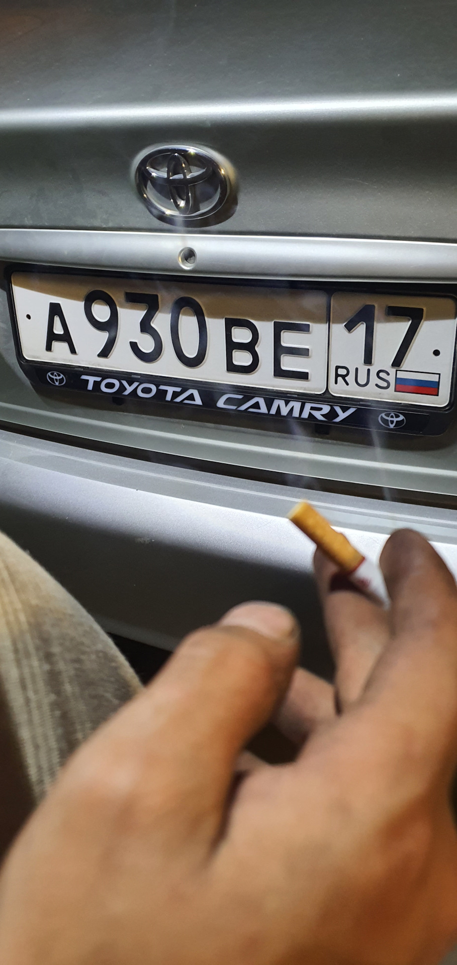 Установка светящейся рамки назад с логотипом камри — Toyota Camry (XV30 ...