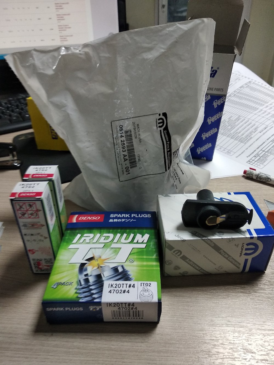 05142593AA Крышка трамблера CHRYSLER | Запчасти на DRIVE2