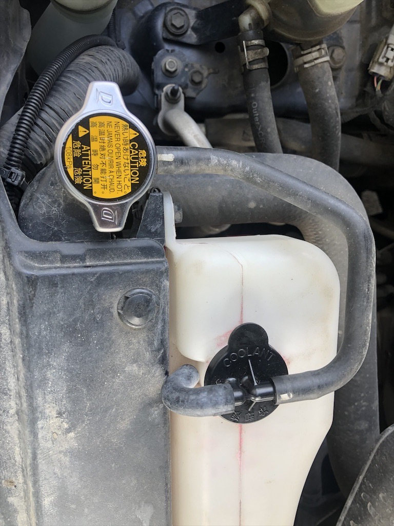 Замена крышек радиатора / расширительного бачка — Toyota Land Cruiser ...