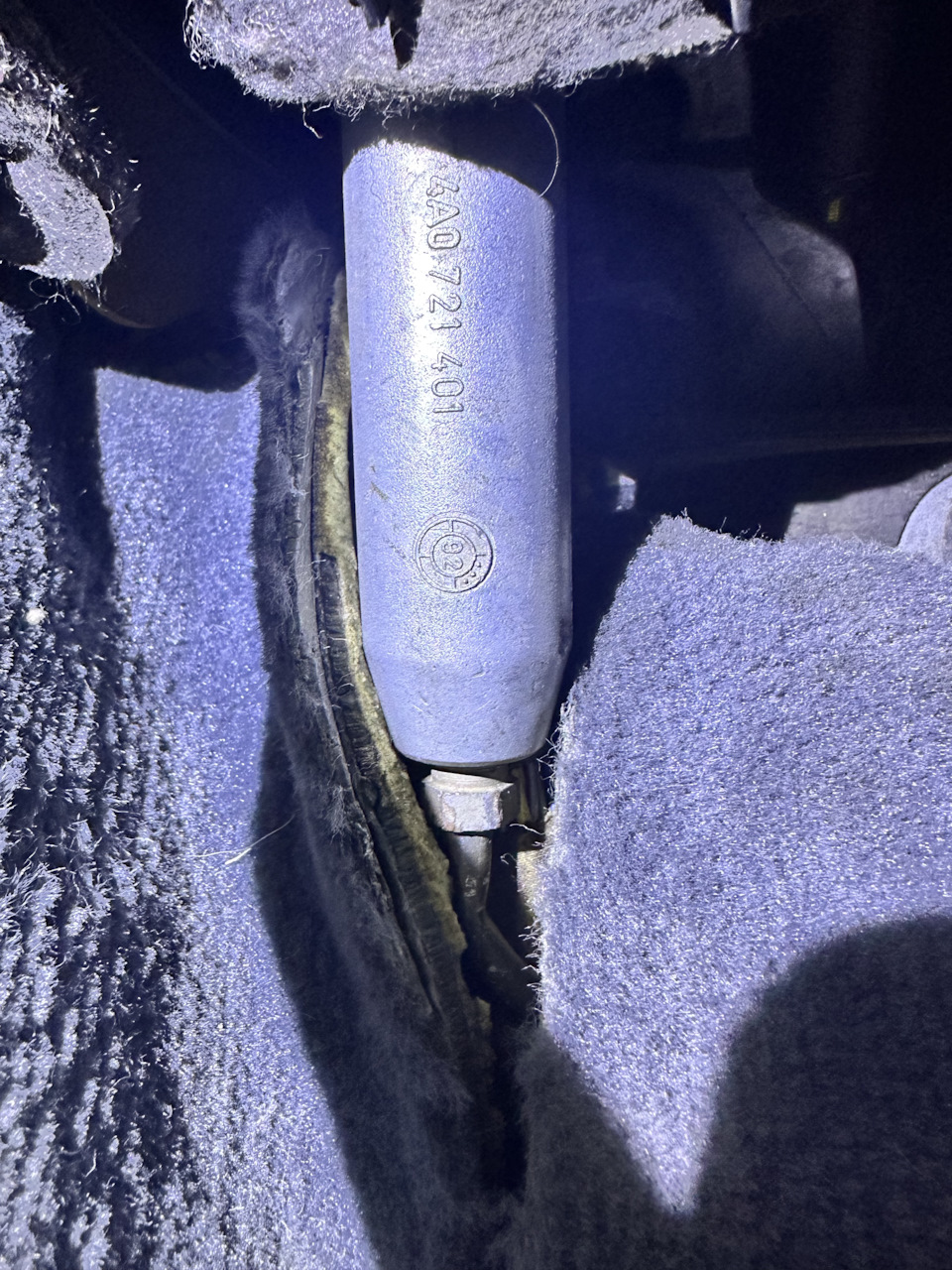 Замена рабочего цилиндра сцепления — Audi A6 (C4), 2,6 л, 1996 года ...