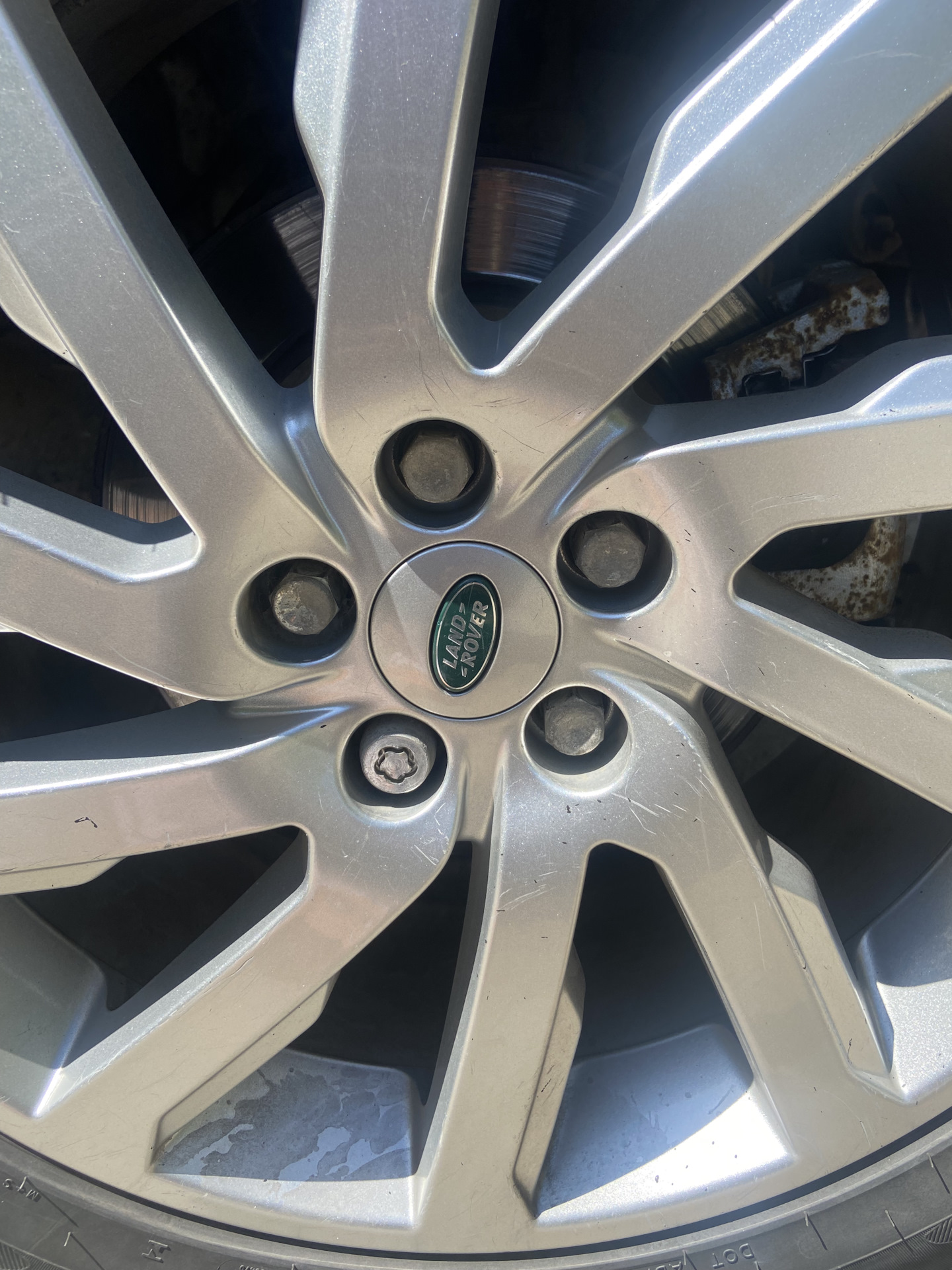 Колпачки колесных гаек — Land Rover Freelander 2 (L359), 2,2 л, 2013 ...