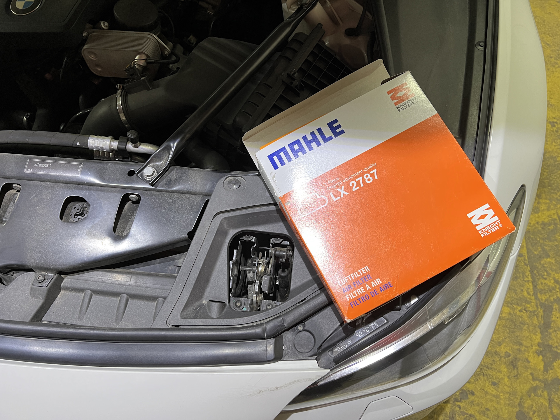 Небольшое техническое обслуживание — BMW 5 series (F10), 1,9 л, 2014 ...