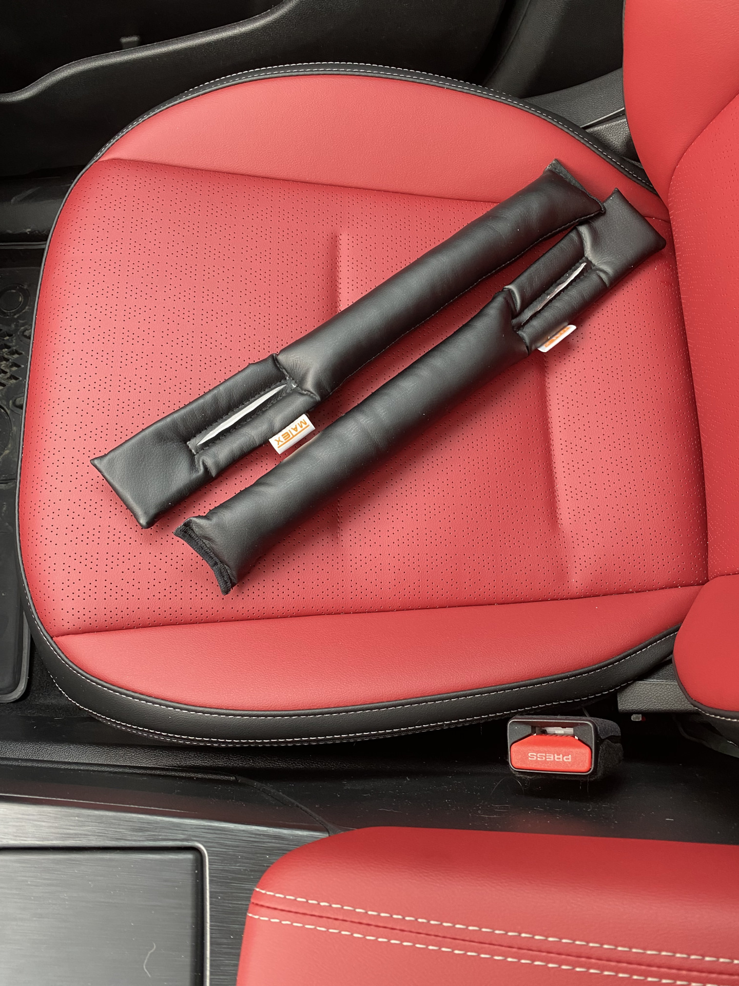 Вставки между сиденьями и коврик багажника — Haval Jolion, 1,5 л, 2024 ...
