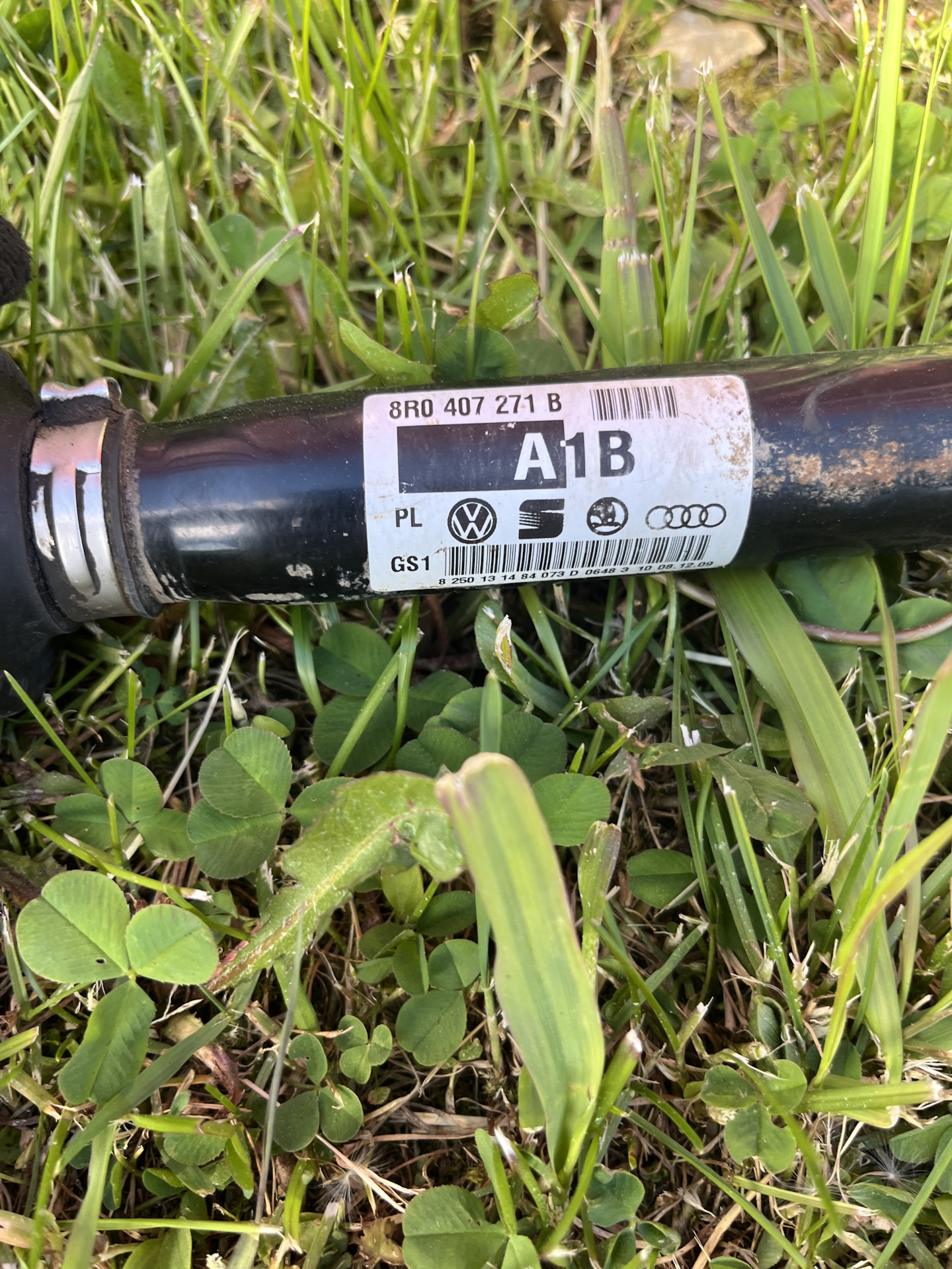 Куплю передние привода в сборе — Audi Q5 (1G), 2 л, 2010 года ...