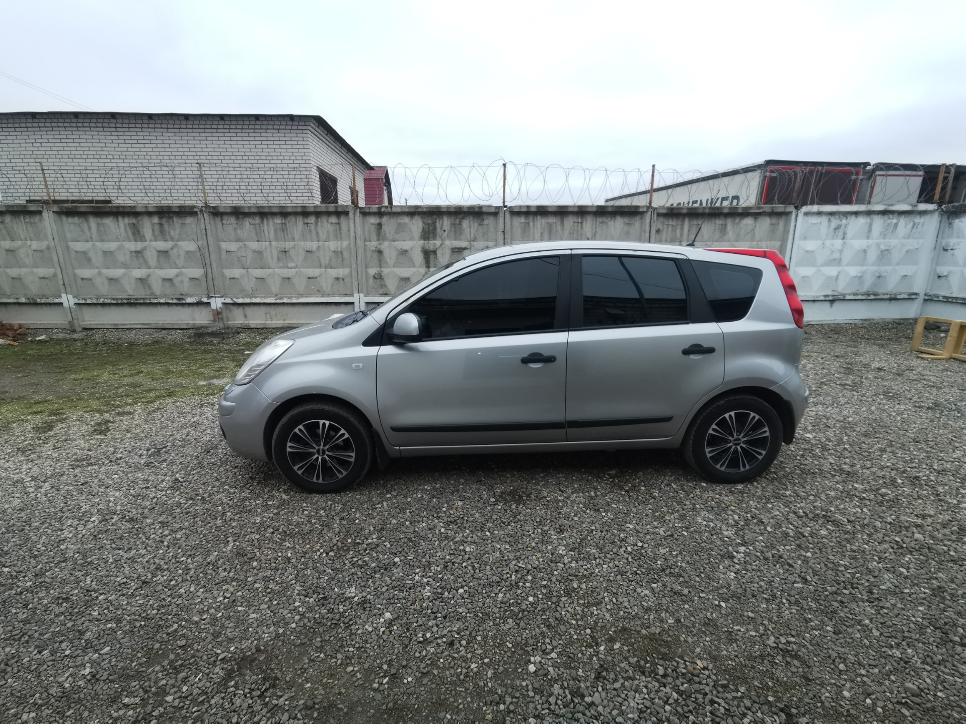 Приводим внешний вид в порядок — Nissan Note (1G), 1,4 л, 2008 года ...