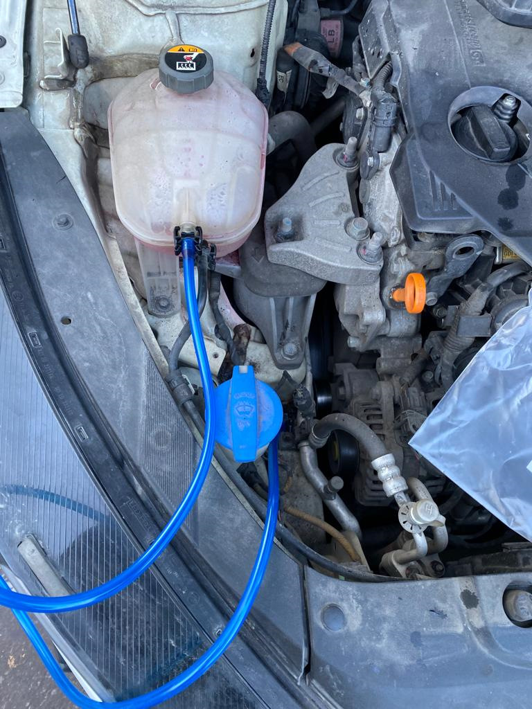 Замена трубки радиатора — KIA K5 (3G), 2,5 л, 2020 года | поломка | DRIVE2