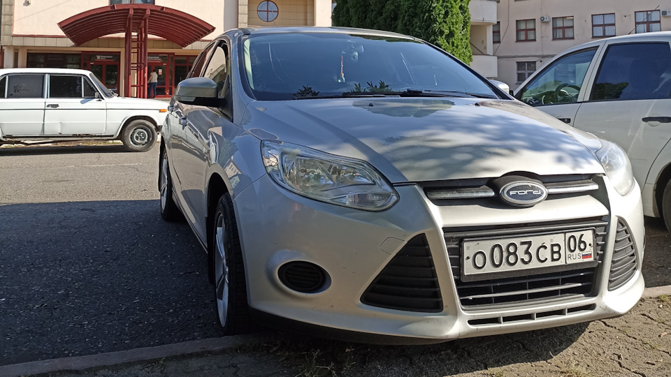 Правый приводной вал. Замена — Ford Focus Hatchback III, 1,6 л, 2011 ...