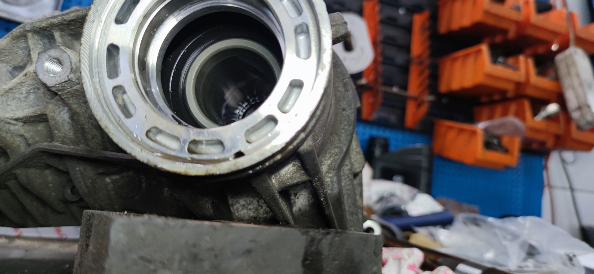 Замена сальников раздатки T5 4motion — Volkswagen Caravelle (T5), 2 л ...