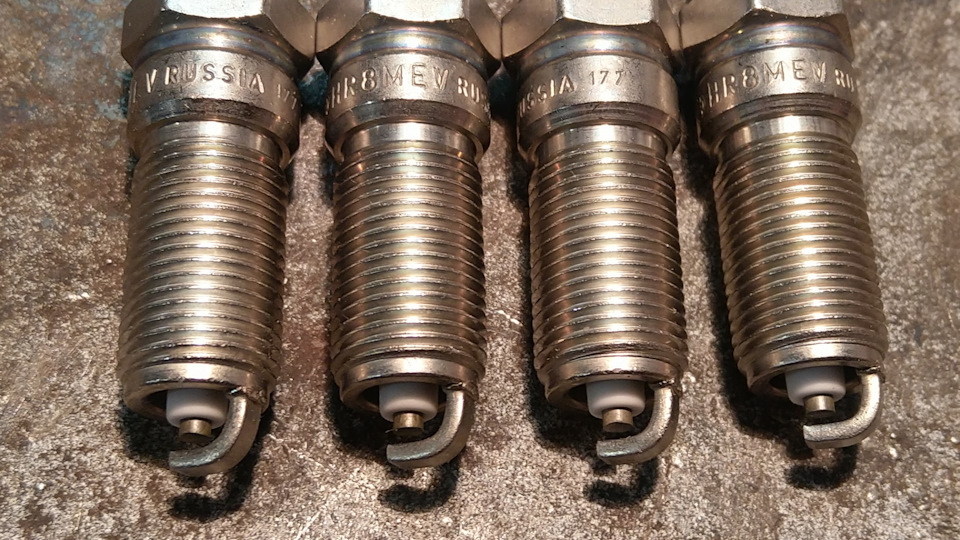 Замена свечей — Ford Fusion, 1,4 л, 2007 года | запчасти | DRIVE2