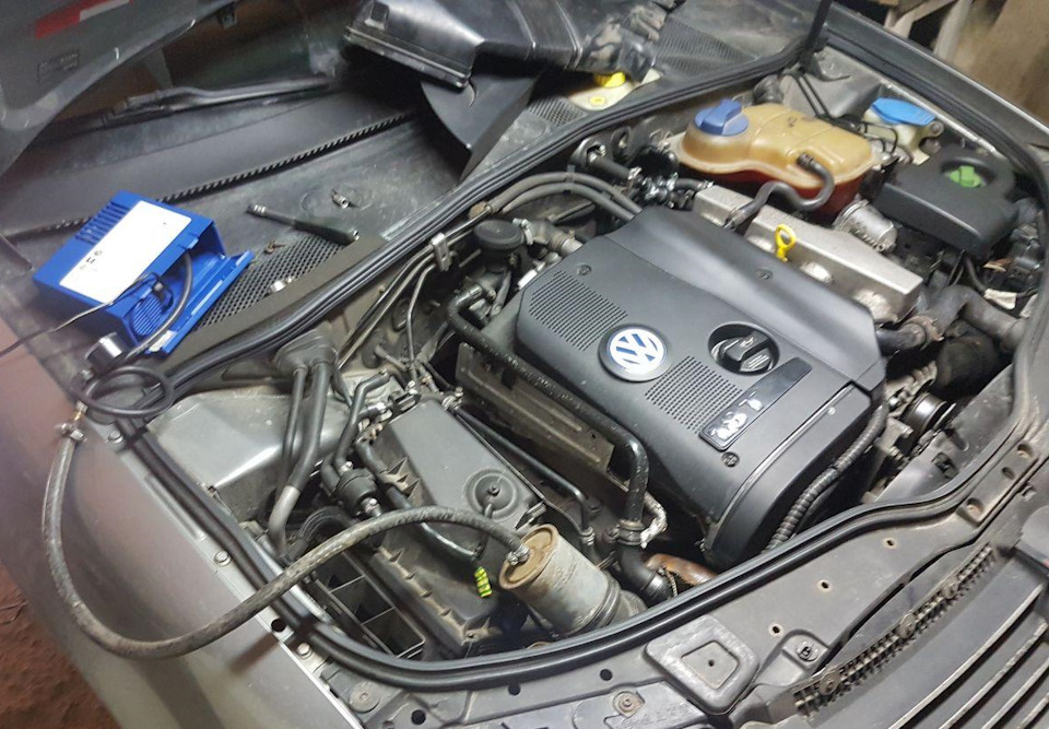 Замена топливного фильтра и опрессовка — Volkswagen Passat B5, 1,8 л ...