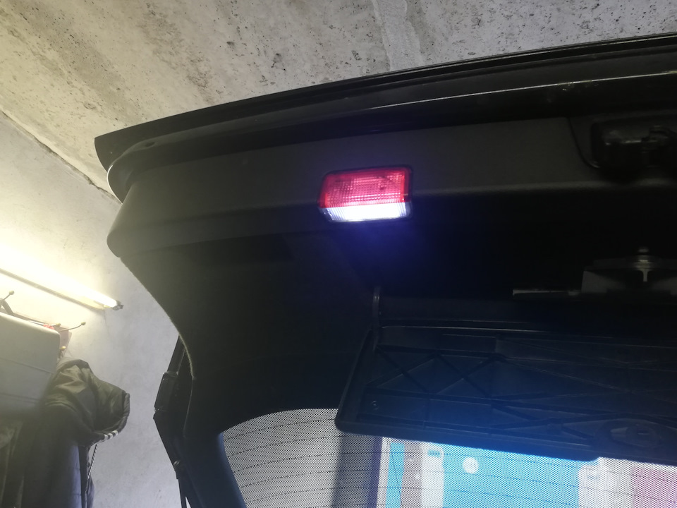 Восстановление заднего плафона — Audi A4 Avant (B6), 2,5 л, 2002 года ...