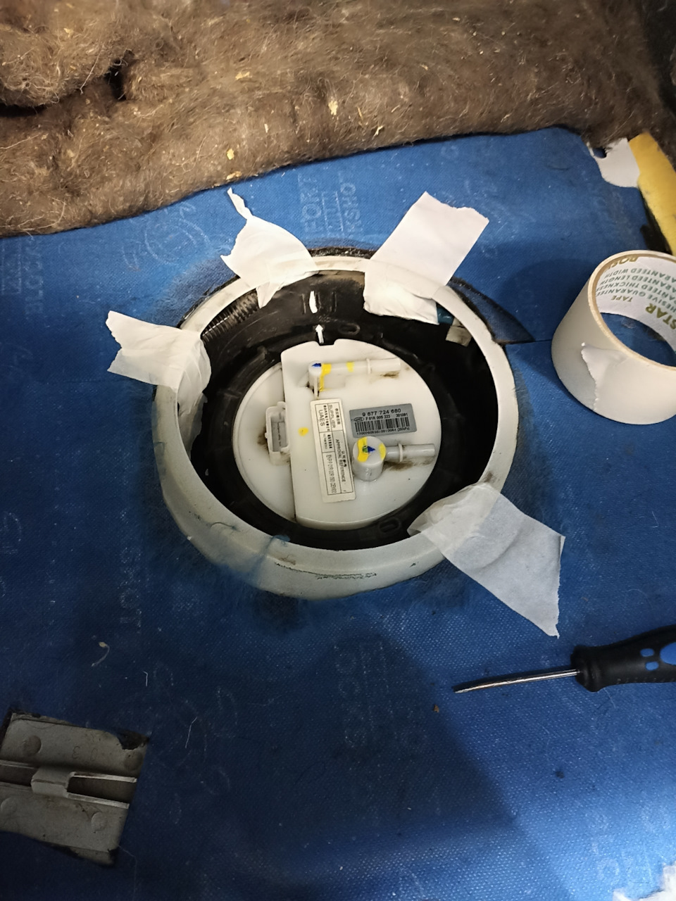 Насос BOSCH 0580453453+фильтор тонкой очистки — Citroen C4 L, 1,6 л ...