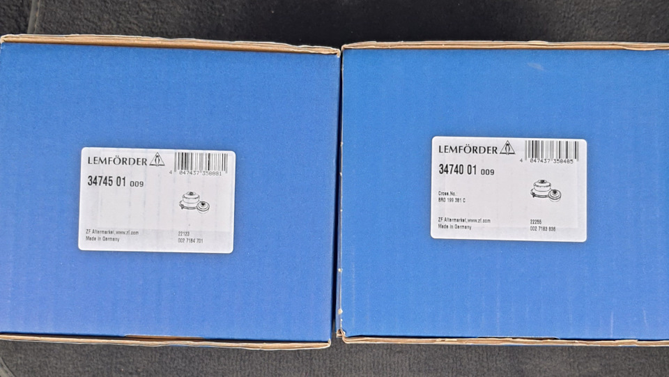 Замена подушек двигателя — Audi A4 (B8), 2 л, 2009 года | визит на ...