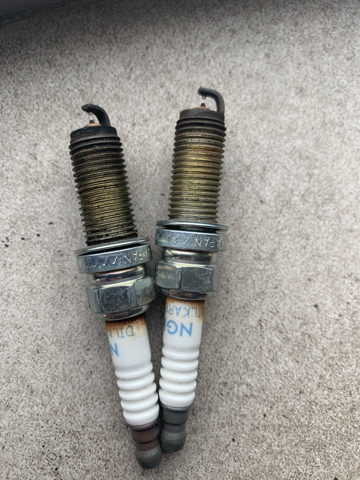 Замена свечей — Toyota Auris (2G), 1,2 л, 2017 года | расходники | DRIVE2