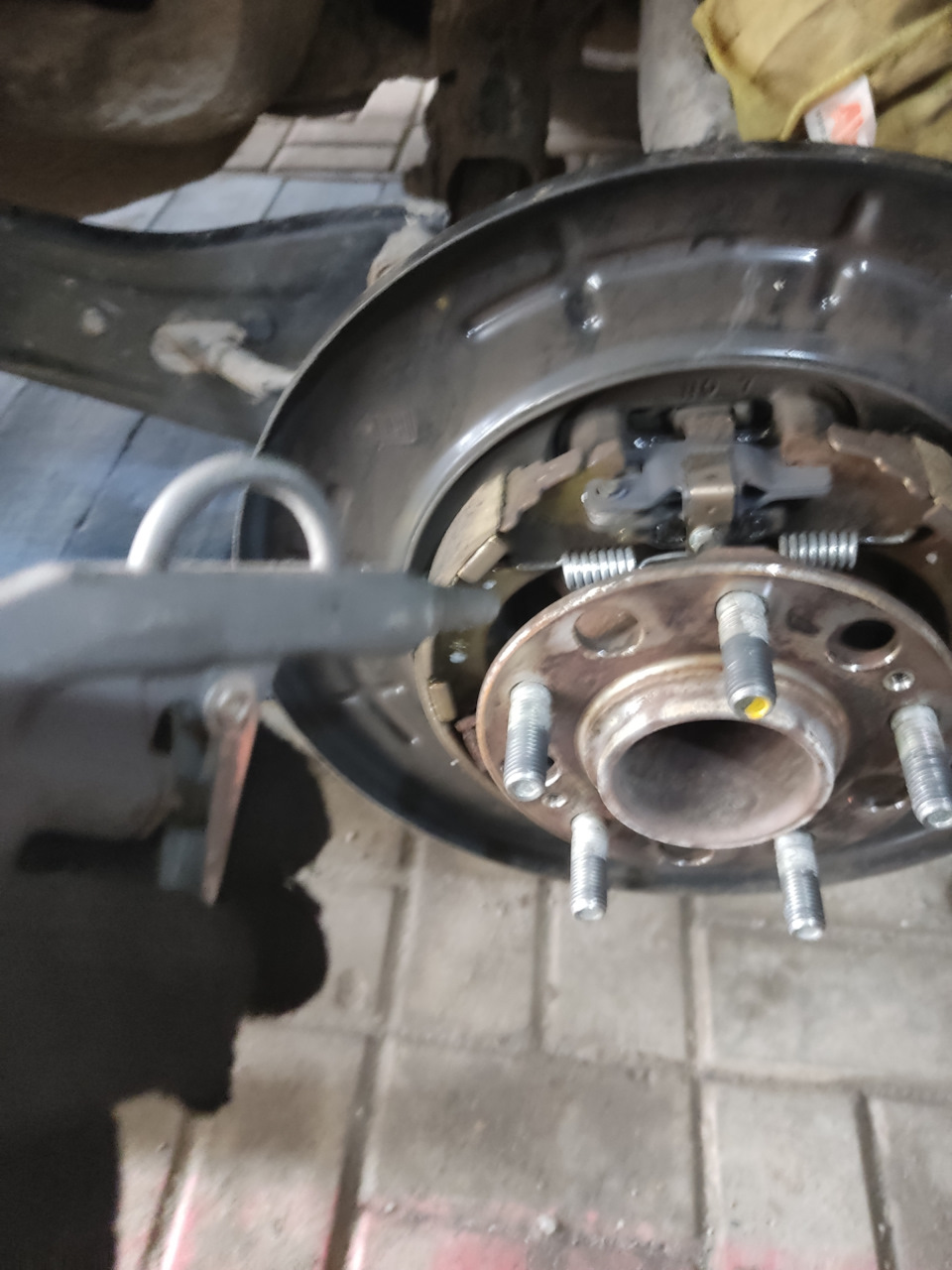 Замена тормозных дисков, колодок, тормозной жидкости . — KIA Sportage ...