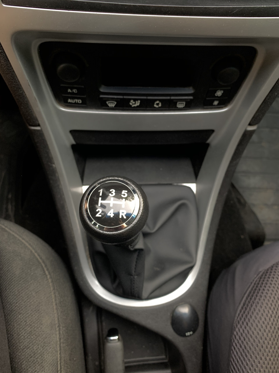 Ручка кпп — Peugeot 307, 1,6 л, 2007 года | стайлинг | DRIVE2
