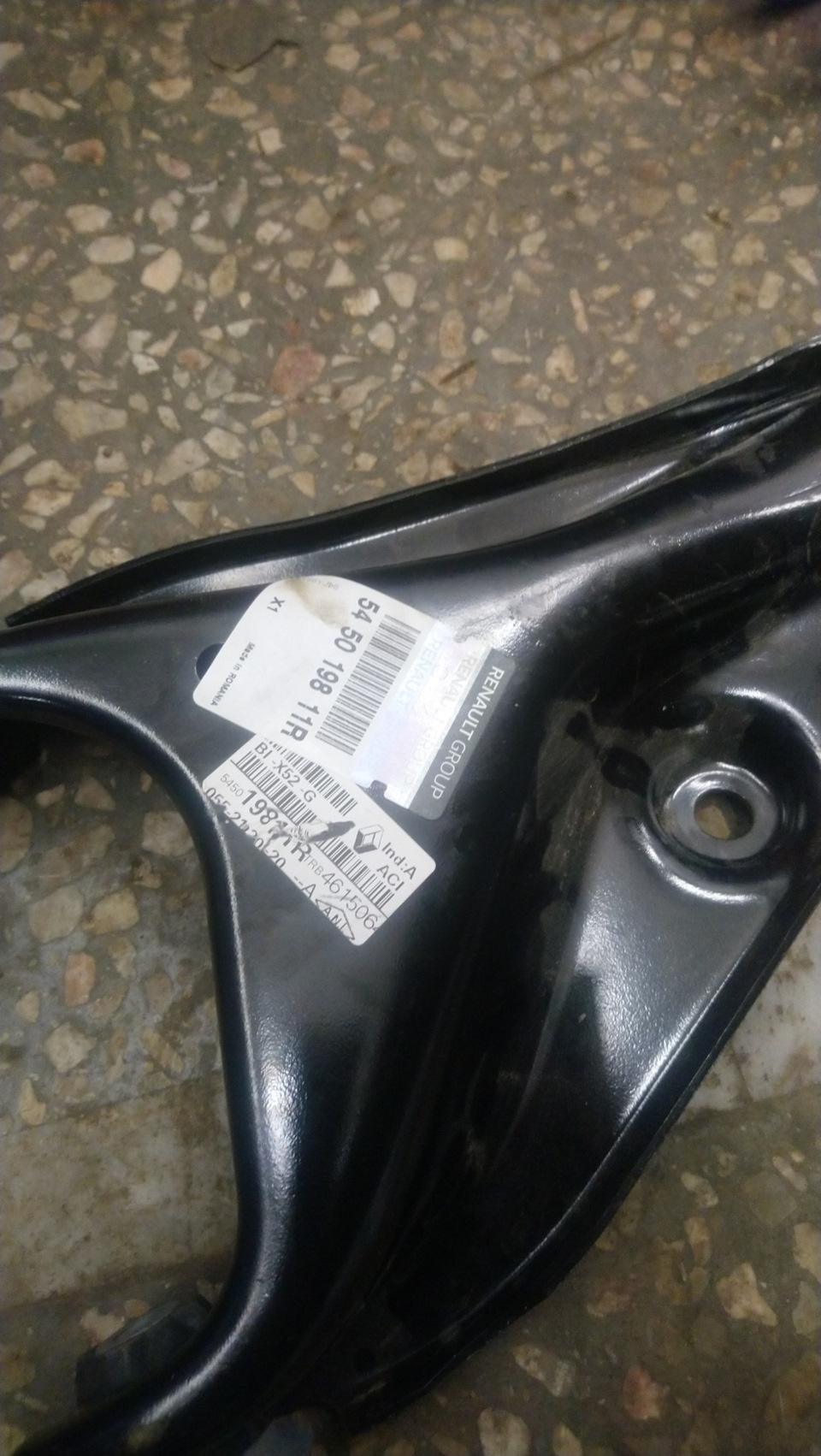 545019811R Рычаг ниж пер л RENAULT | Запчасти на DRIVE2