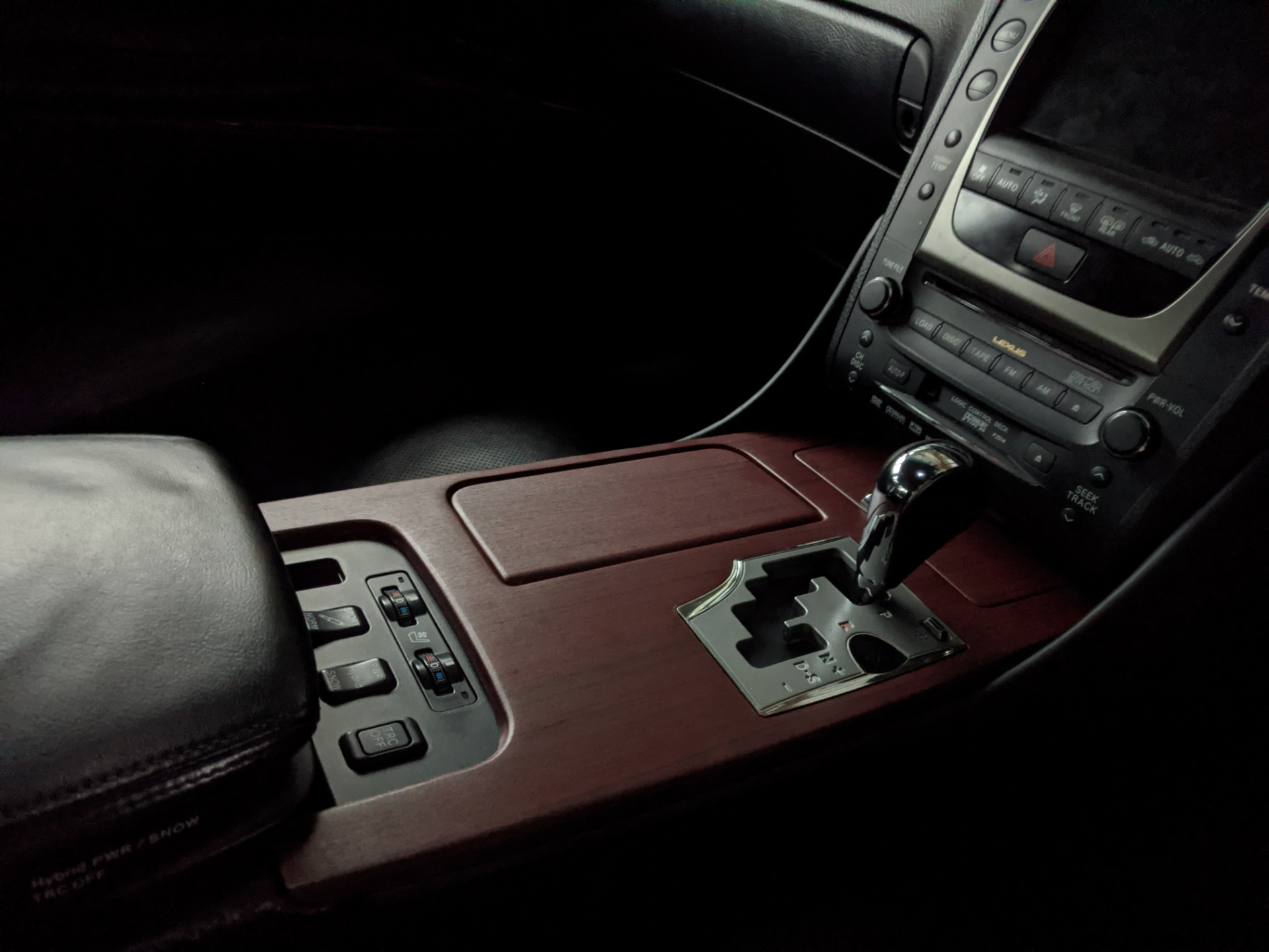 Vinyl Wrapped центральная консоль от рестайлинга — Lexus GS 450h (1G ...