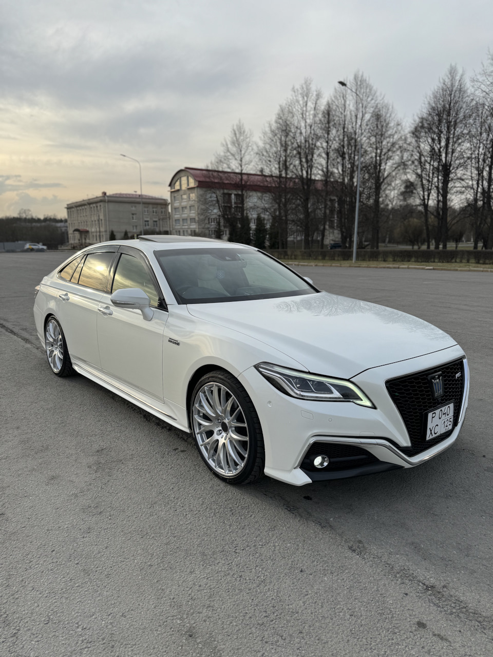 Переобулся на лето. Rays R20 — Toyota Crown (S220), 3,5 л, 2018 года | колёсные диски | DRIVE2